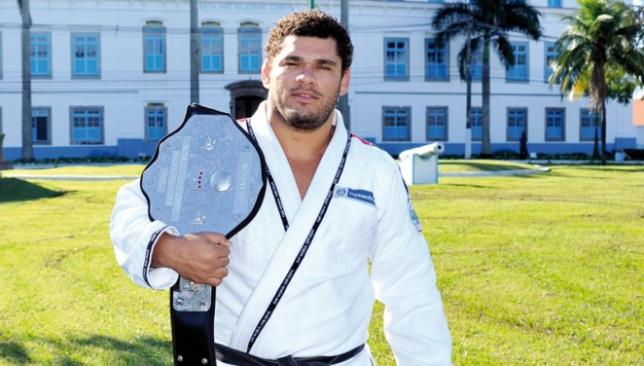 Marcos Oliveira: A friendly giant with big MMA plans - Sport360 News